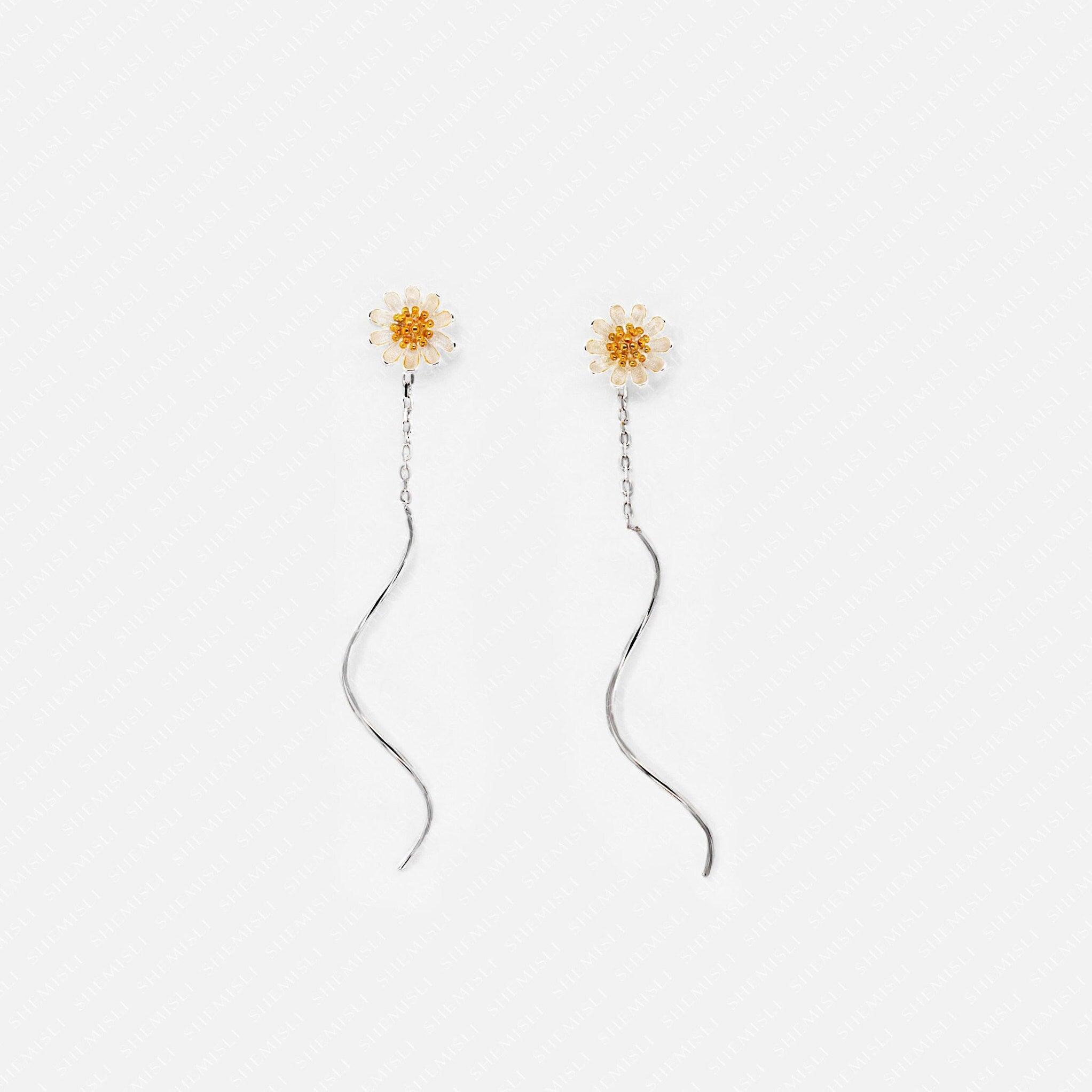 Daisy Flower Ear Threader, Silver SHEMISLI - ST021 NOBKG at Best Price ...